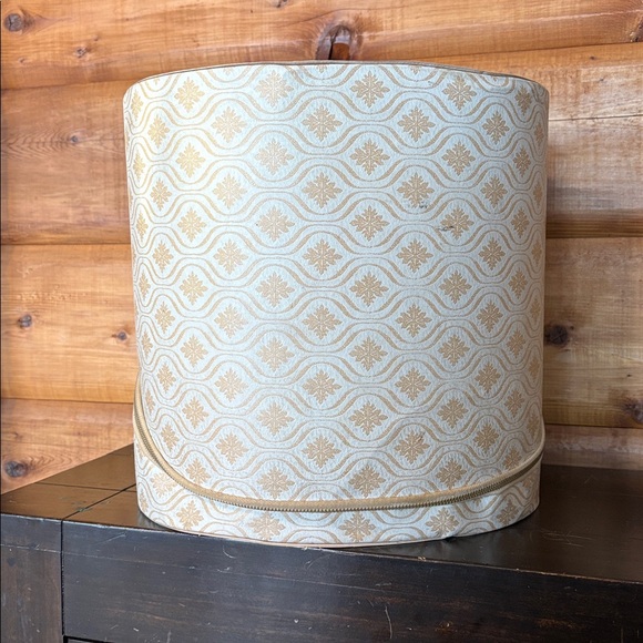 Blondy Luggage Co | Accessories | 96s Blondy Fabric Zippered Handled ...